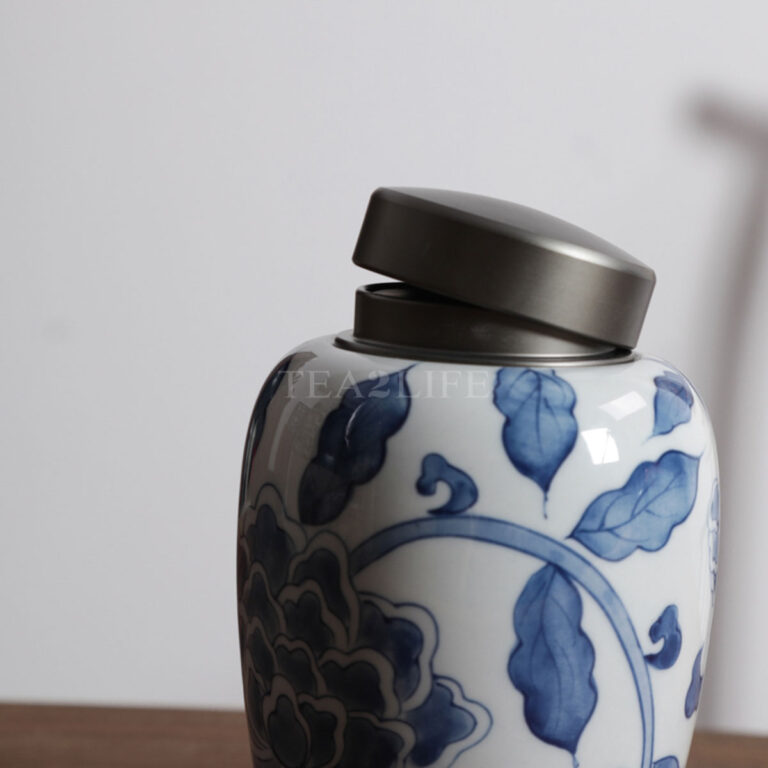 Tall Hand-painted Blue and White Porcelain Tea Caddy - Tea2Life