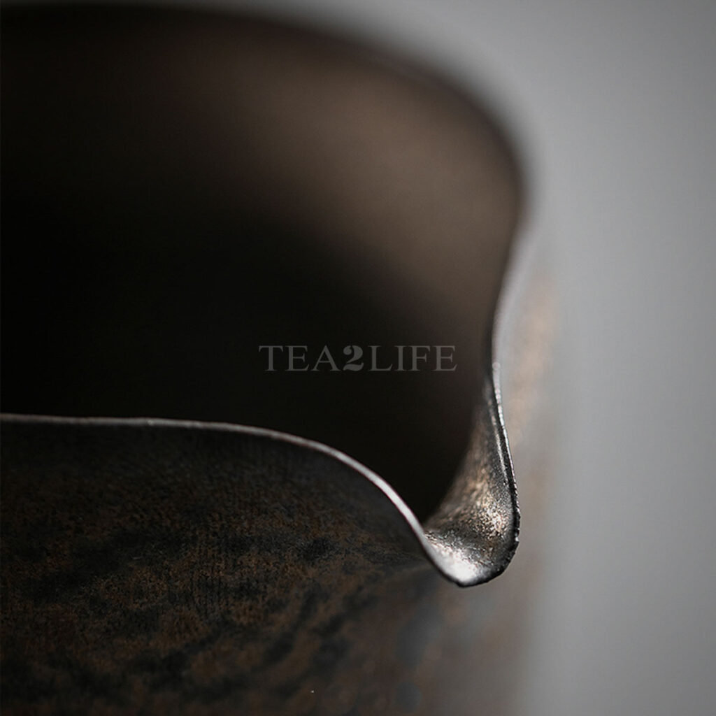 Iron-glazed Gilt Ceramic Fairness Cup - Tea2Life