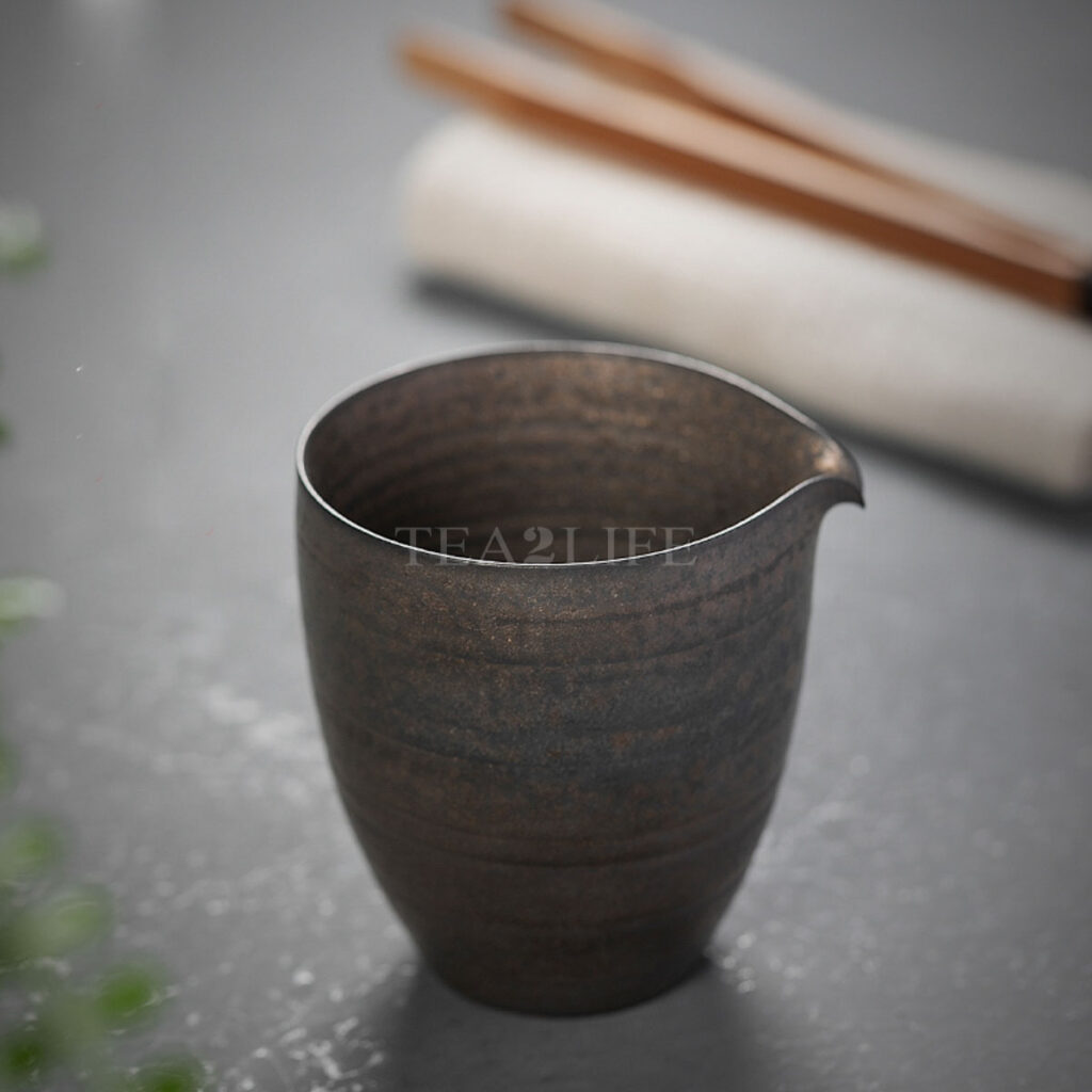 Iron-glazed Gilt Ceramic Fairness Cup - Tea2Life