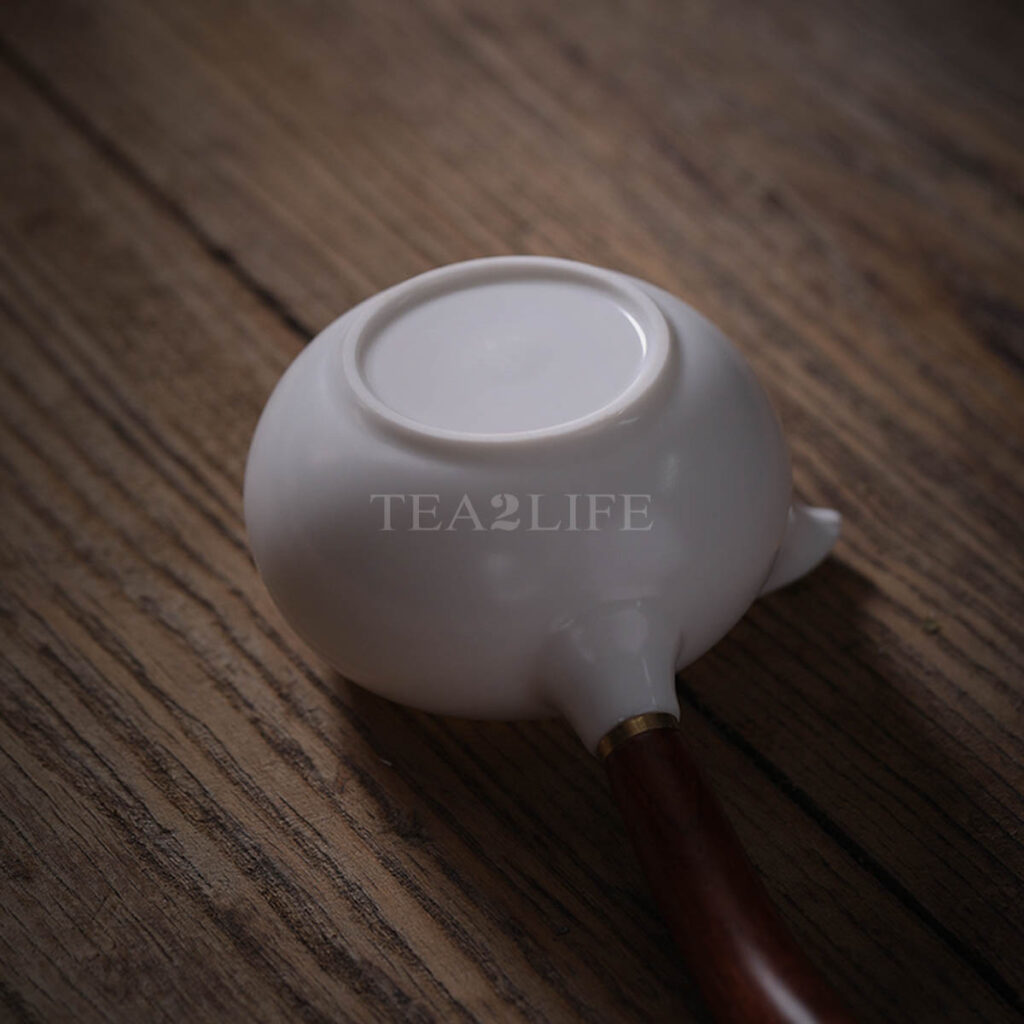 White Porcelain Fairness Cup with Wooden Handle - Tea2Life